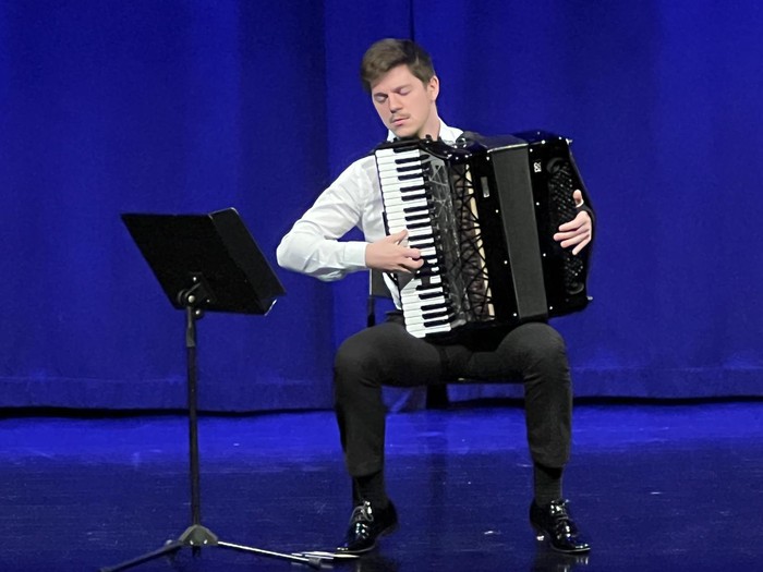 Radu Ratoi akordeoilariak kontzertua eskaini du gaur Aretxabaletan ...